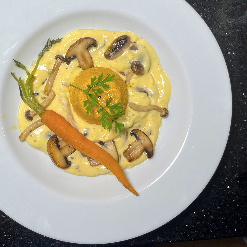 KAROTTEN-FLAN AUF PILZ-FONDUTA – FEL!X KITCHEN